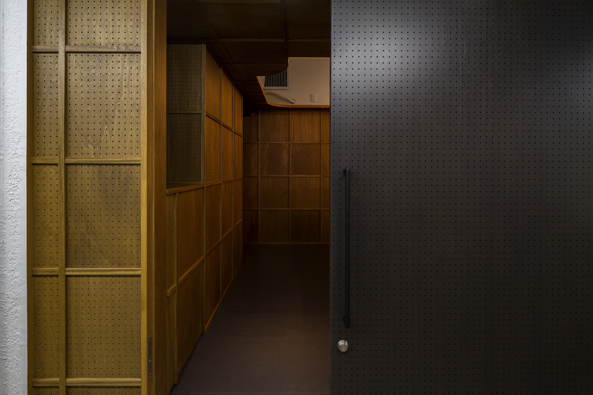Restaurant Bar in Jiyugaoka Depart – 自由が丘まーに | Works | Mosaic Design ...